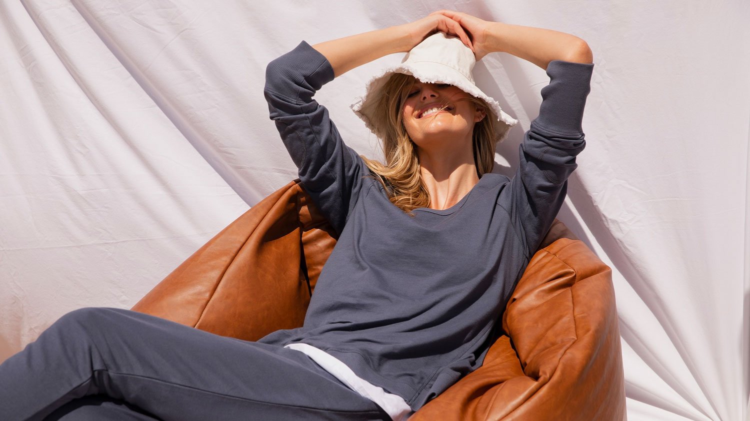 Weekend Mode: Relaxed Casual Clothing for your Weekend Look